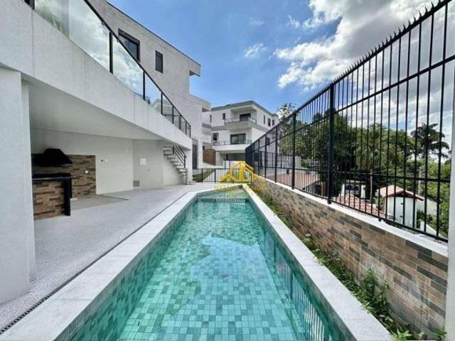Casa com 4 quartos à venda, 326 m² por R$ 2.240.000 Granja Viana Carapicuíba/SP