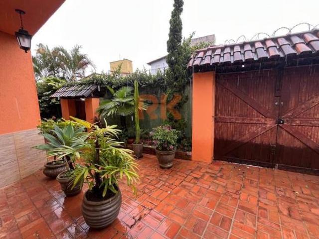 Casa com 4 Quartos à venda, 333m² Santa Amélia
