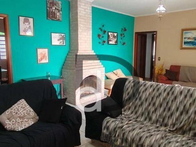 Casa com 4 quartos à venda, 347 m² por R$ 2.000.000 Marambaia Vinhedo/SP