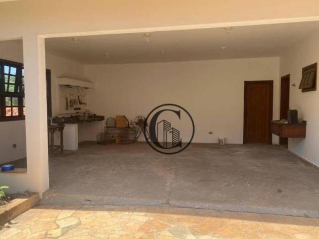 Casa com 4 quartos à venda, 350 m² por R$ 1.800.000