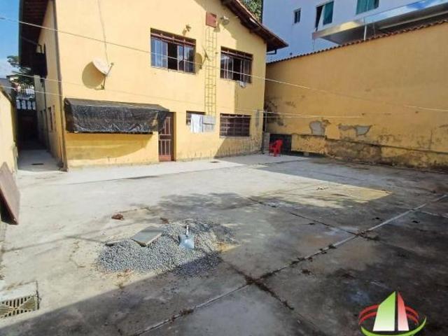 Casa com 4 quartos à venda, 360 m² por R$ 1.300.000 Jardim Leblon Belo Horizonte/MG