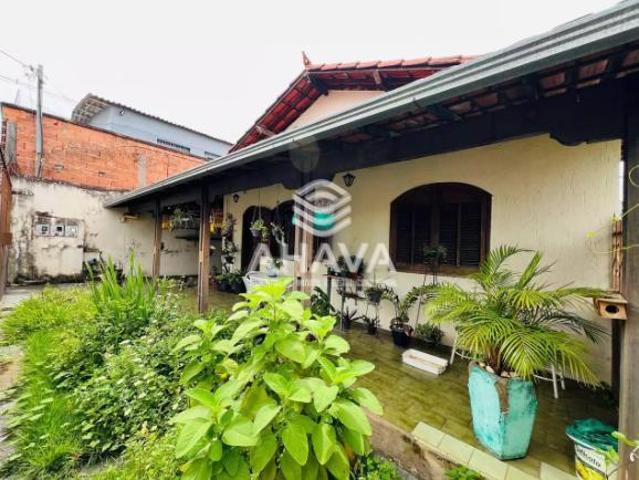 Casa com 4 Quartos à Venda 360m² Santa Mônica Próximo à Avenida João Samaha