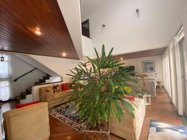 Casa com 4 quartos à venda, 374 m² por R$ 2.280.000 Alphaville Santana de Parnaíba/SP