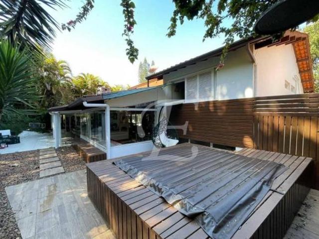 Casa com 4 quartos à venda, 385 m² por R$ 1.800.000 Granja Viana Cotia/SP