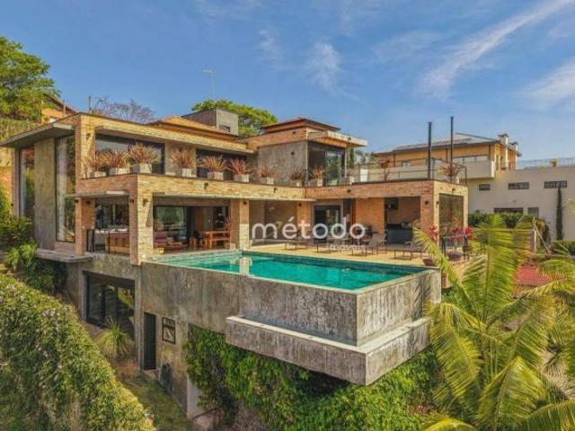 Casa com 4 quartos à venda, 390 m² por R$ 3.850.000 Condomínio Residencial Alpes de Guararema Gu