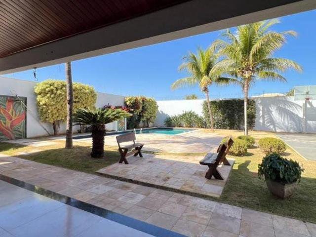 Casa com 4 quartos à venda, bairro Morada da Colina Uberlândia/MG