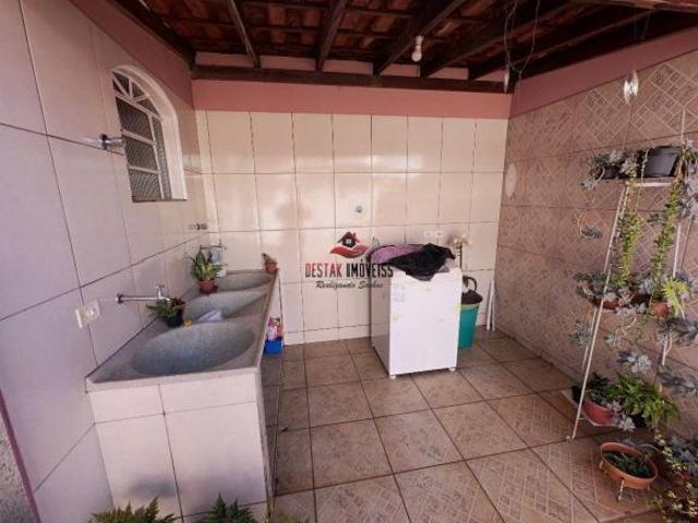 Casa com 4 quartos à venda bairro Nossa Senhora das Graças Uberlândia/MG