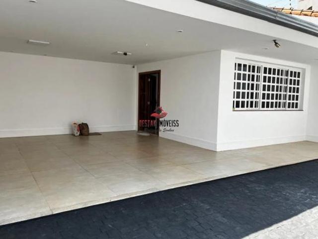 Casa com 4 quartos à venda, bairro Vigilato Pereira Uberlândia/MG