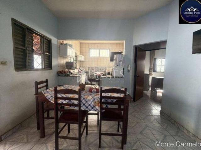 CASA COM 4 QUARTOS Á VENDA BAIRRO VILA NOVA