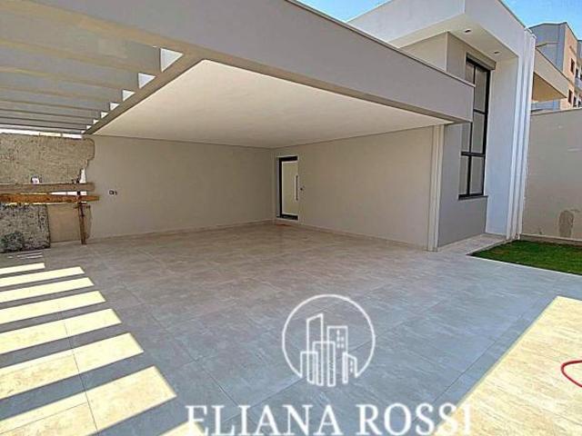 Casa com 4 quartos à venda em Varginha, no bairro Santa Luiza