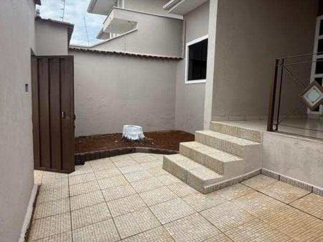 Casa com 4 quartos à venda em Varginha, no bairro Rezende