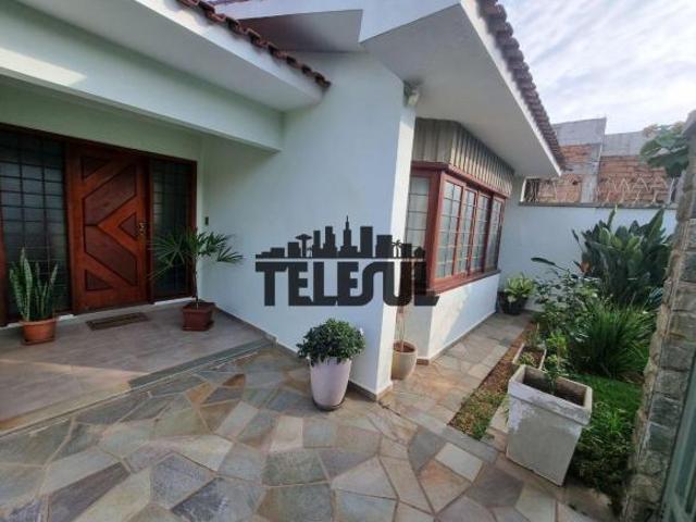 Casa com 4 quartos à venda em Varginha, no bairro Vila Paiva