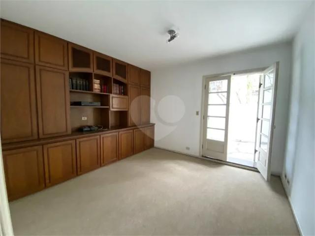 Casa com 4 quartos à venda em Vila Madalena SP