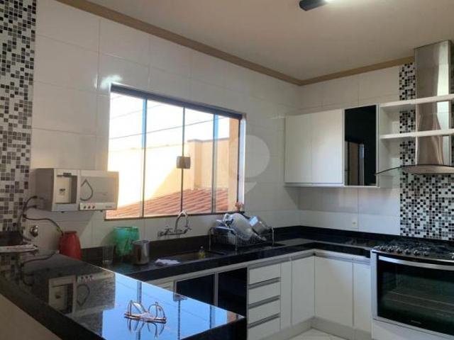 Casa à venda com 4 quartos, sendo 1 suíte, em Vila Morumbi, São Carlos