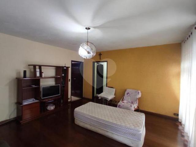 Casa com 4 quartos à venda em Vila galvão SP