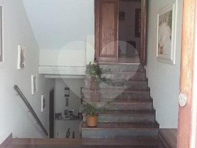Casa com 4 quartos à venda em Vila Inah SP