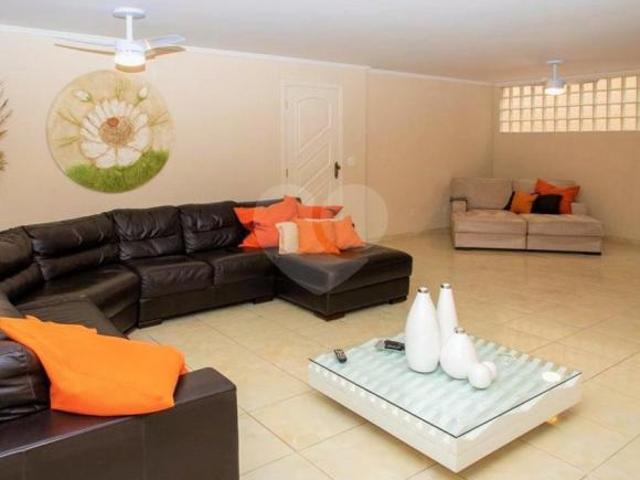 Casa com 4 quartos à venda em Vila Viotto SP