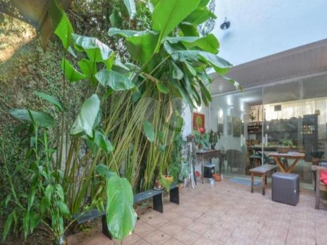 Casa com 4 quartos à venda em Aclimação SP