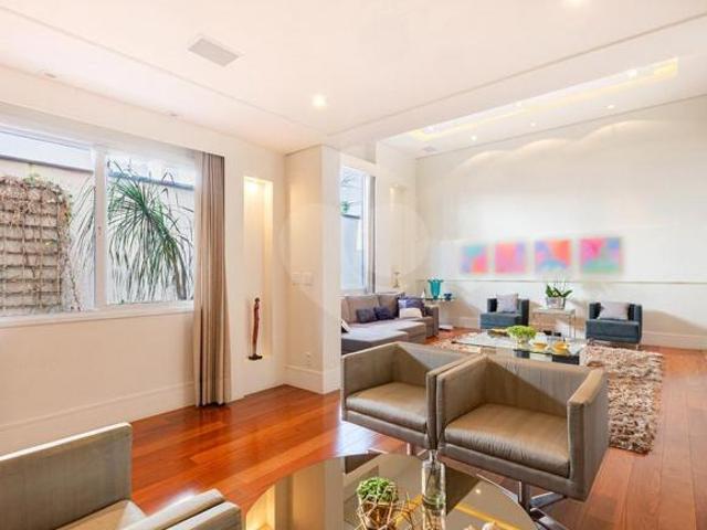 Casa com 4 quartos à venda em Alto de pinheiros SP