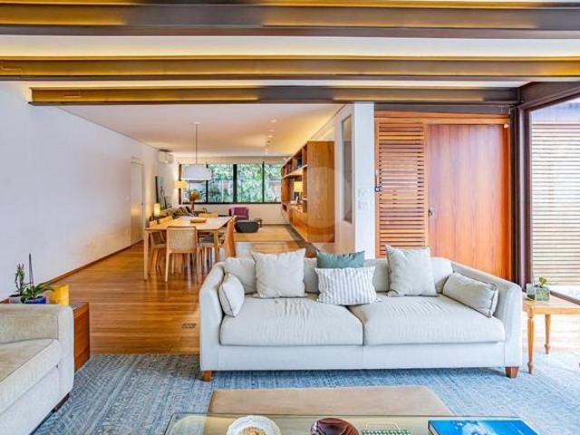 Casa com 4 quartos à venda em Alto de pinheiros SP