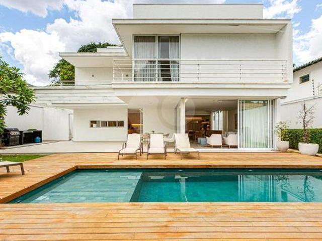 Casa com 4 quartos à venda em Alto de pinheiros SP