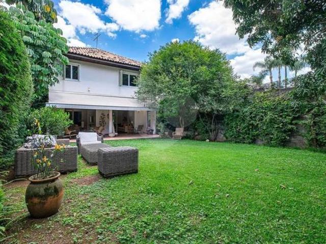 Casa com 4 quartos à venda em Alto de pinheiros SP