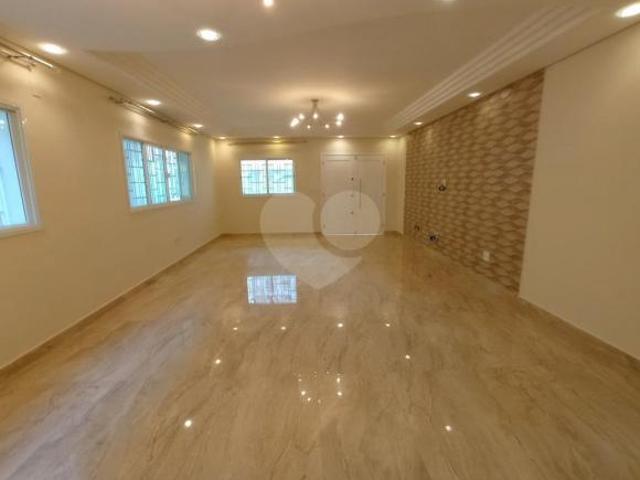 Casa com 4 quartos à venda em Aparecida SP