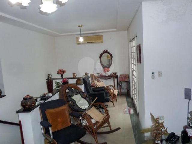 Casa com 4 quartos à venda em Aparecida SP