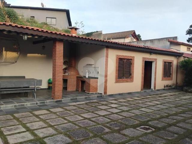 Casa com 4 quartos à venda em Barreiro SP
