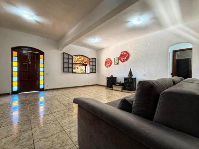 Casa com 4 quartos à venda em Belo Horizonte, no bairro Copacabana