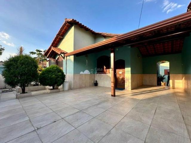 Casa com 4 quartos à venda em Belo Horizonte, no bairro Copacabana