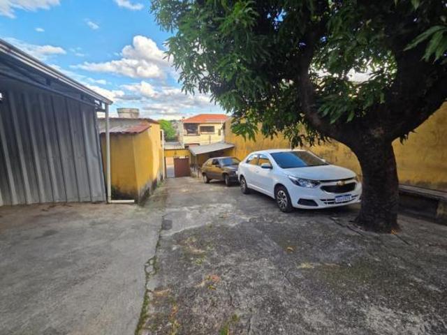 Casa com 4 quartos à venda em Belo Horizonte, no bairro Coqueiros