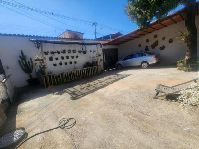 Casa com 4 quartos à venda em Belo Horizonte, no bairro Coqueiros