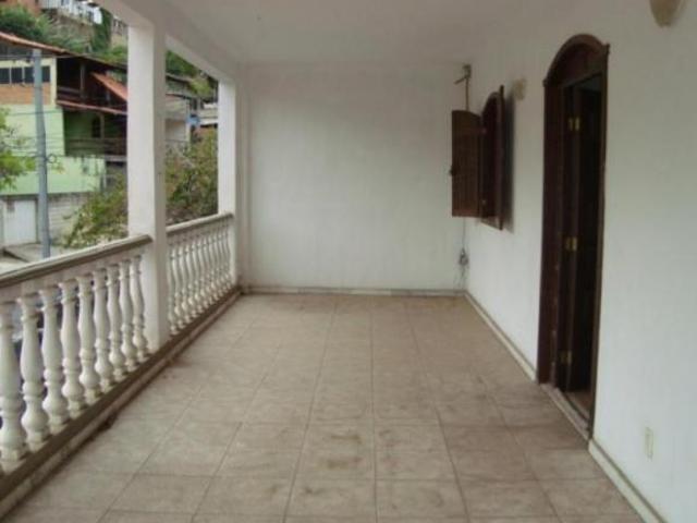 Casa com 4 quartos à venda em Belo Horizonte, no bairro Camargos