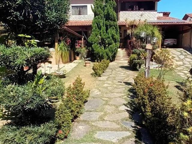 Casa com 4 quartos à venda em Belo Horizonte, no bairro Castelo