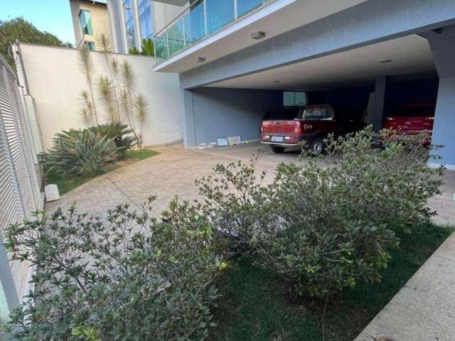 Casa com 4 quartos à venda em Belo Horizonte, no bairro Castelo