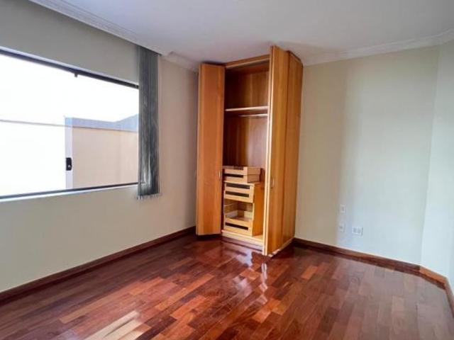 Casa com 4 quartos à venda em Belo Horizonte, no bairro Castelo