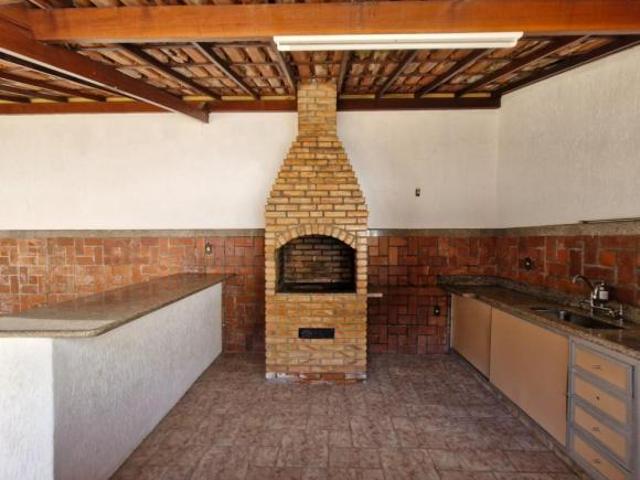 Casa com 4 quartos à venda em Belo Horizonte, no bairro Castelo