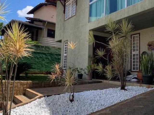 Casa com 4 quartos à venda em Belo Horizonte, no bairro Castelo