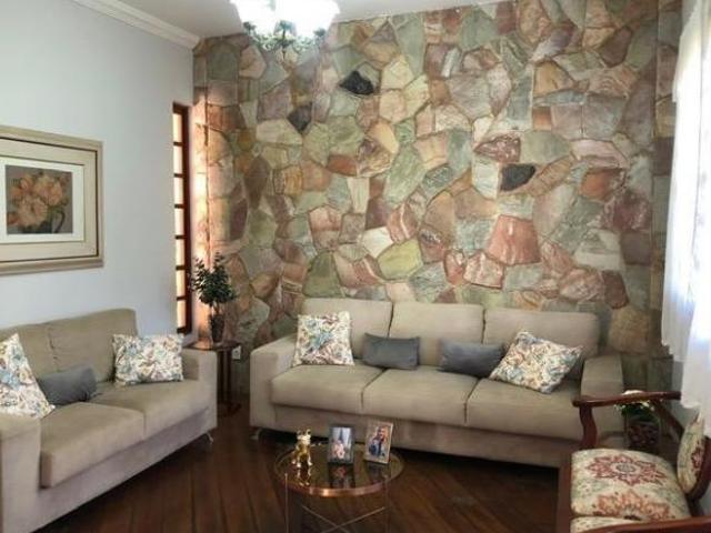 Casa com 4 quartos à venda em Belo Horizonte, no bairro Castelo