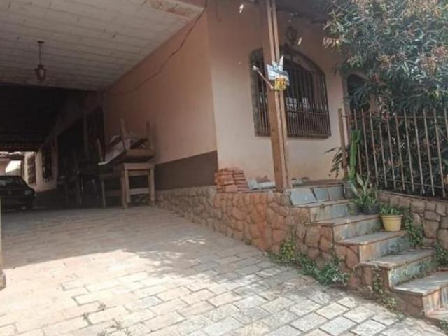 Casa com 4 quartos à venda em Belo Horizonte, no bairro Castelo