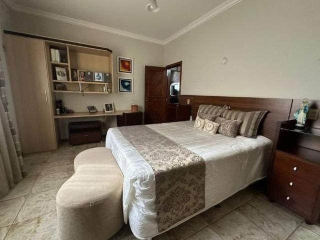 Casa com 4 quartos à venda em Belo Horizonte, no bairro Araguaia