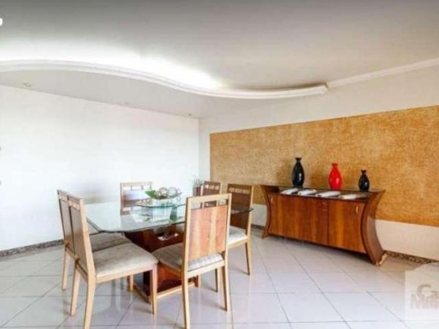 Casa com 4 quartos à venda em Belo Horizonte, no bairro Boa Vista