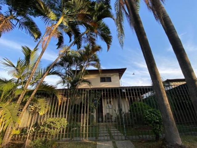 Casa com 4 quartos à venda em Belo Horizonte, no bairro Bandeirantes