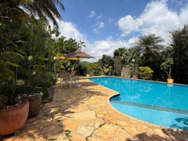 Casa com 4 quartos à venda em Belo Horizonte, no bairro Bandeirantes