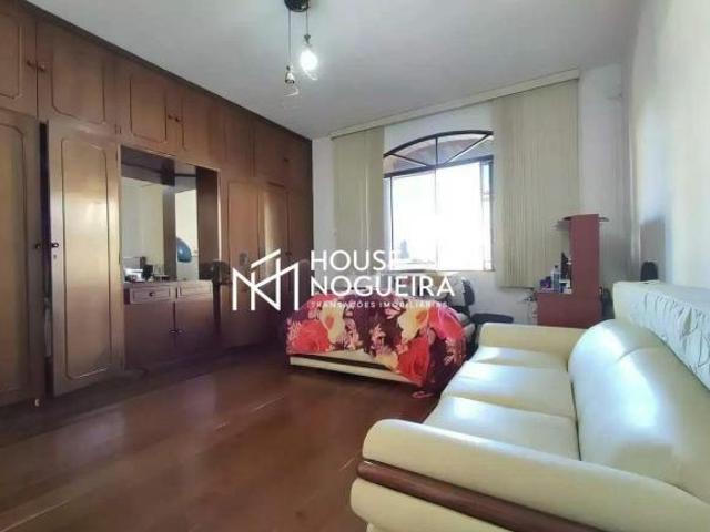 Casa com 4 quartos à venda em Belo Horizonte, no bairro Barreiro