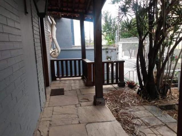 Casa com 4 quartos à venda em Belo Horizonte, no bairro Grajaú
