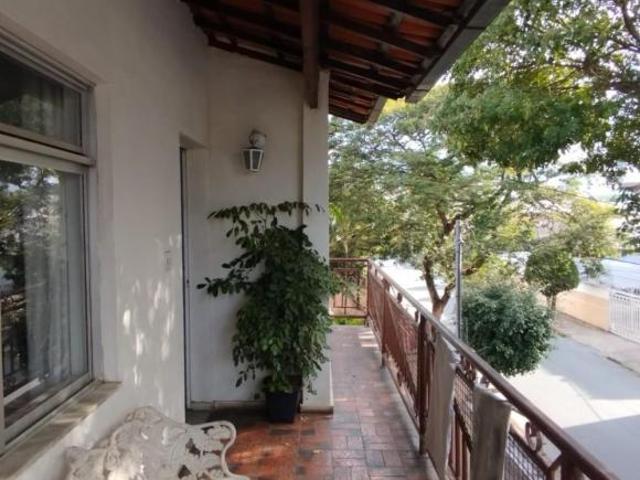 Casa com 4 quartos à venda em Belo Horizonte, no bairro Dona Clara