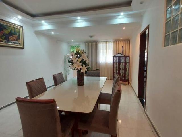 Casa com 4 quartos à venda em Belo Horizonte, no bairro Dona Clara