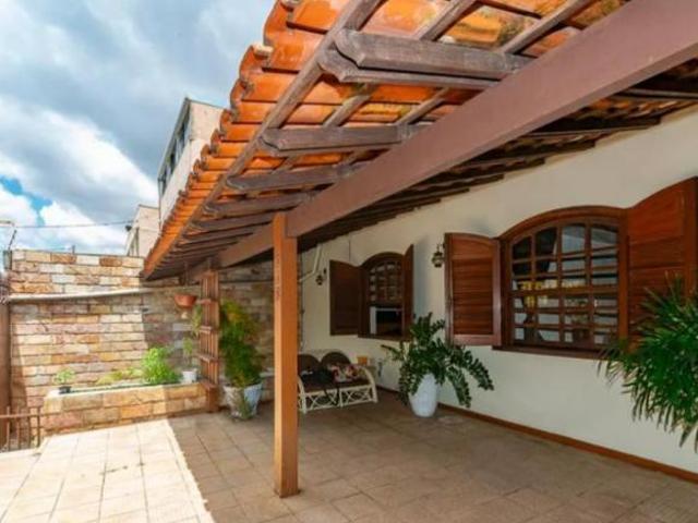 Casa com 4 quartos à venda em Belo Horizonte, no bairro Engenho Nogueira